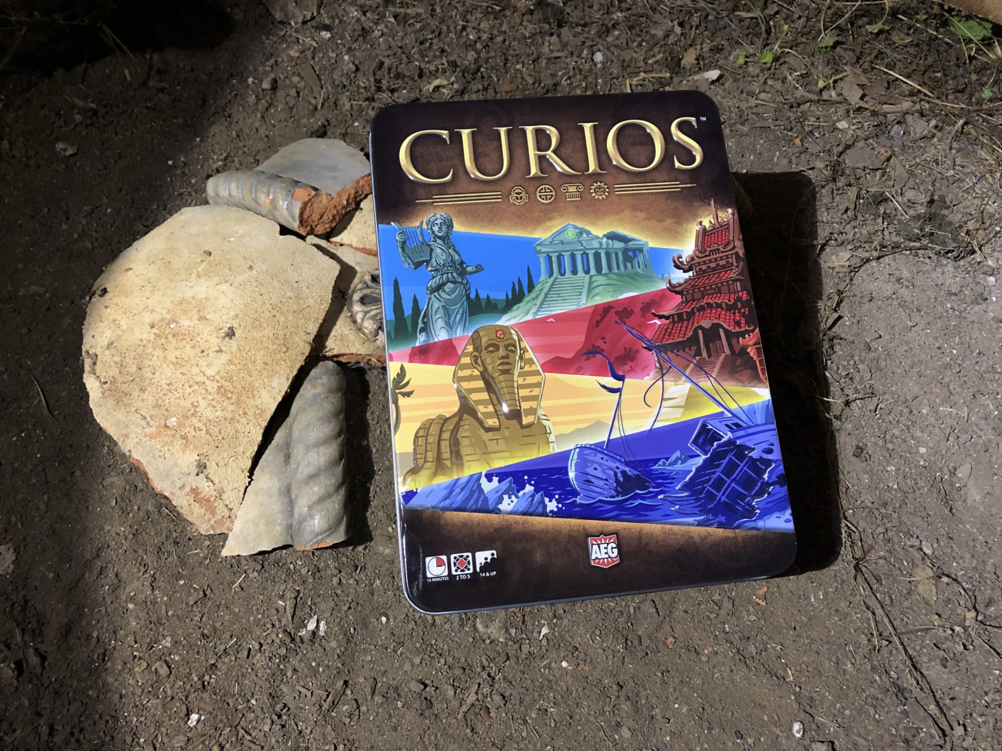 Curios Game Review – Meeple Mountain