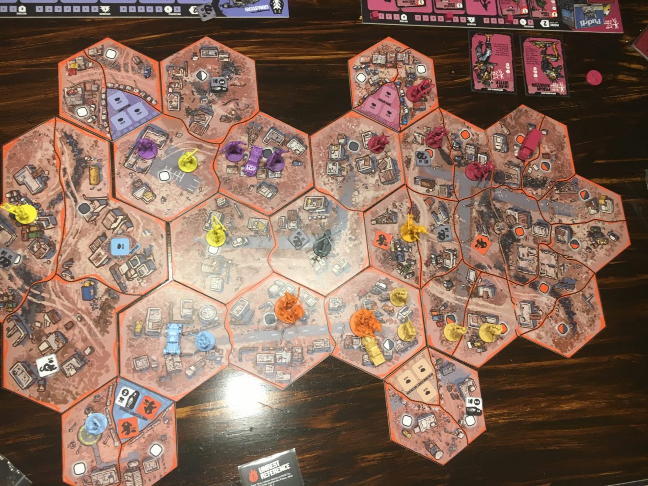 District 9 Game Review – Meeple Mountain