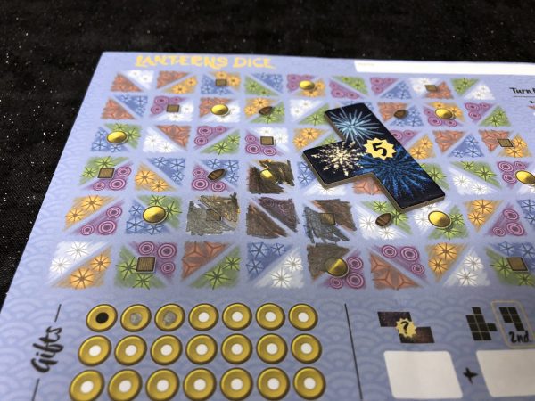 Lanterns Dice: Lights in the Sky Game Review – Meeple Mountain