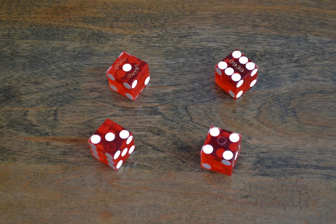 Can’t Stop Game Review – Meeple Mountain