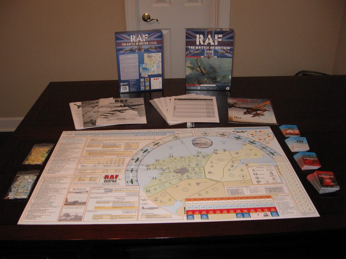 Top 6 Solitaire Wargames for New Wargamers – Meeple Mountain