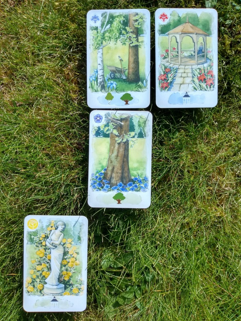 Village Green Game Review – Meeple Mountain