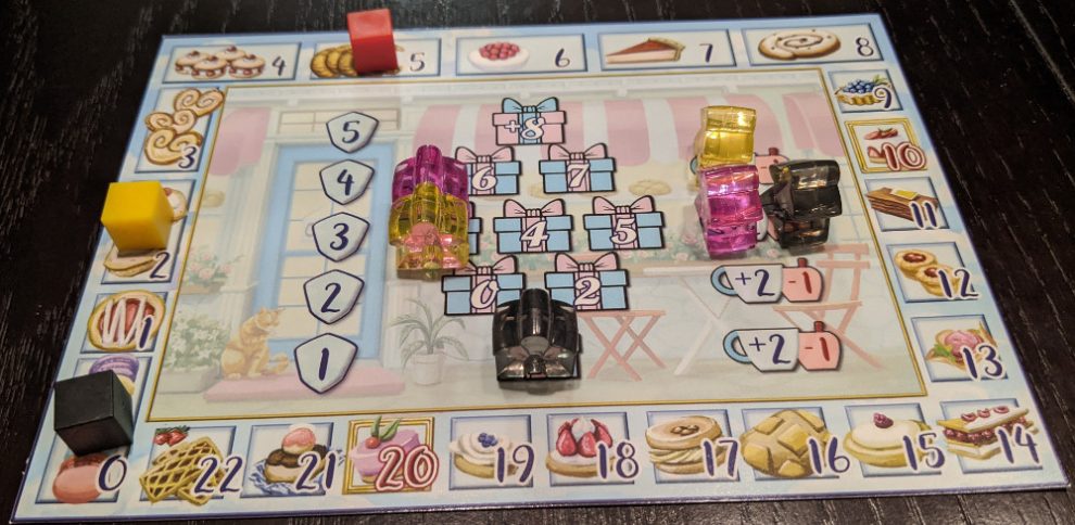 Macaron Game Review – Meeple Mountain