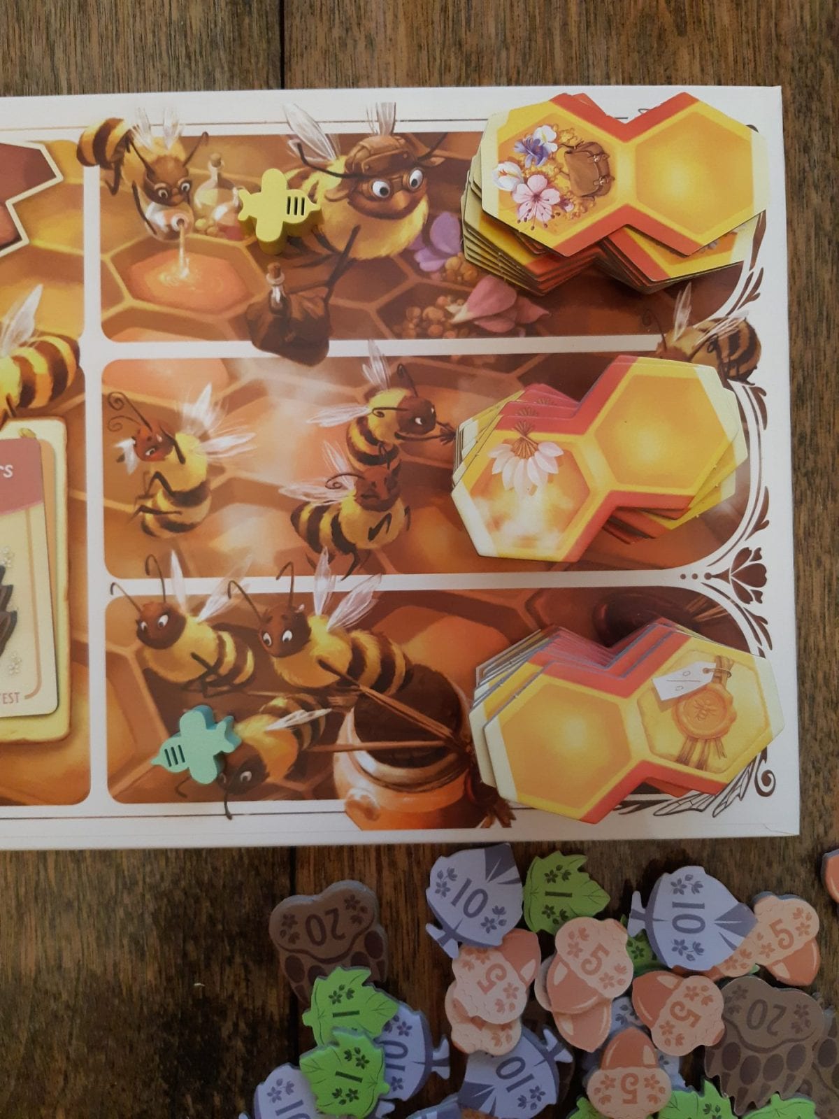 Honey Buzz Game Review – Meeple Mountain