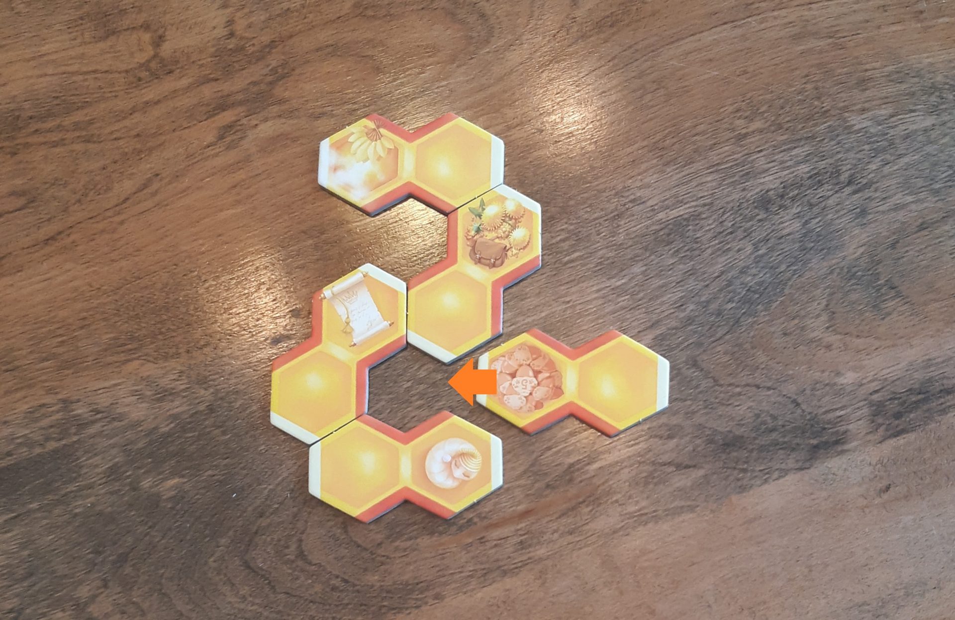 Honey Buzz Game Review – Meeple Mountain
