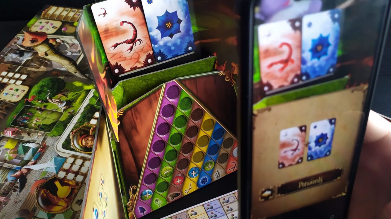 Board Game Step Ladder – Deduction – Meeple Mountain