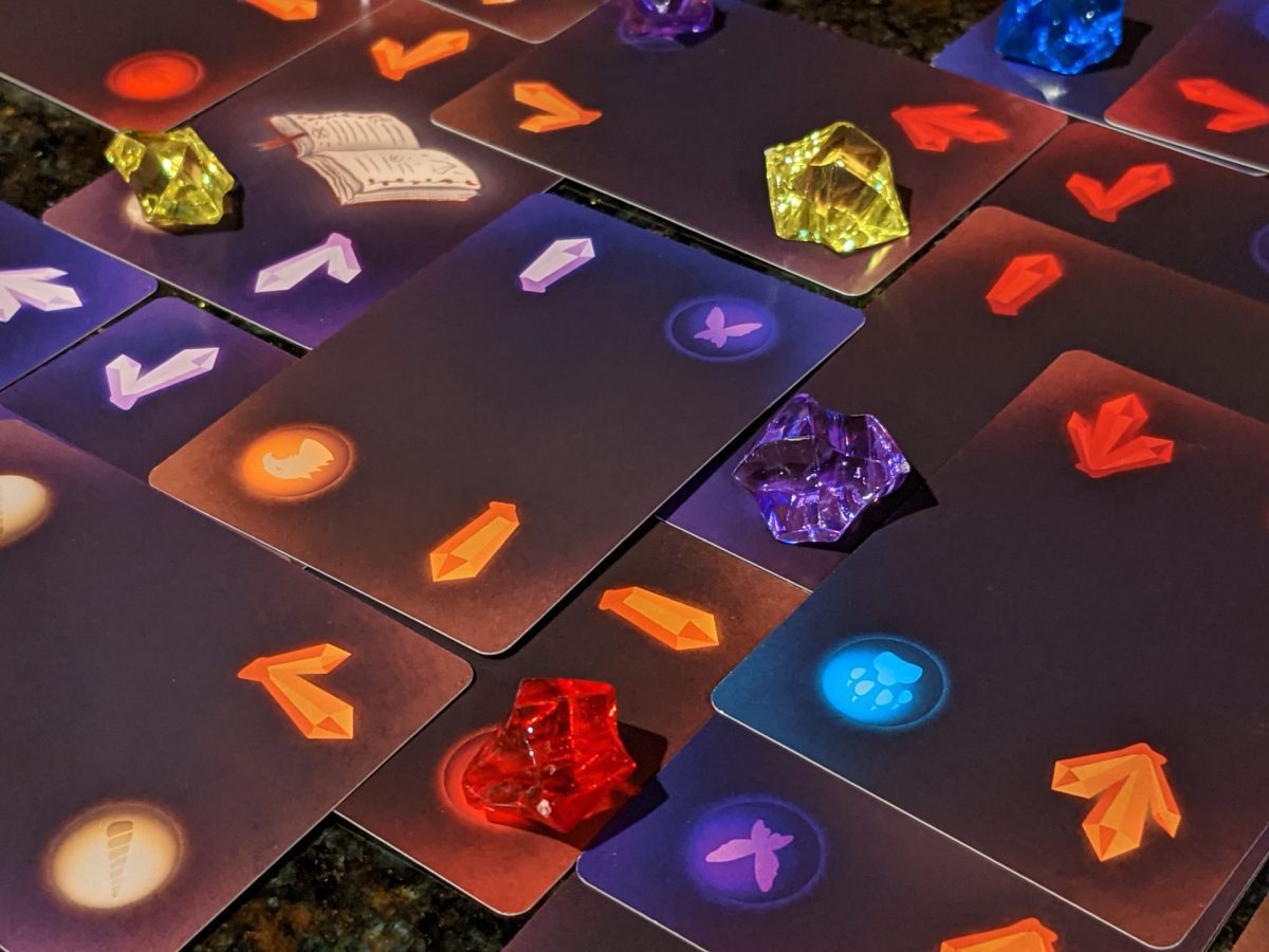 Crystallo Game Review – Meeple Mountain