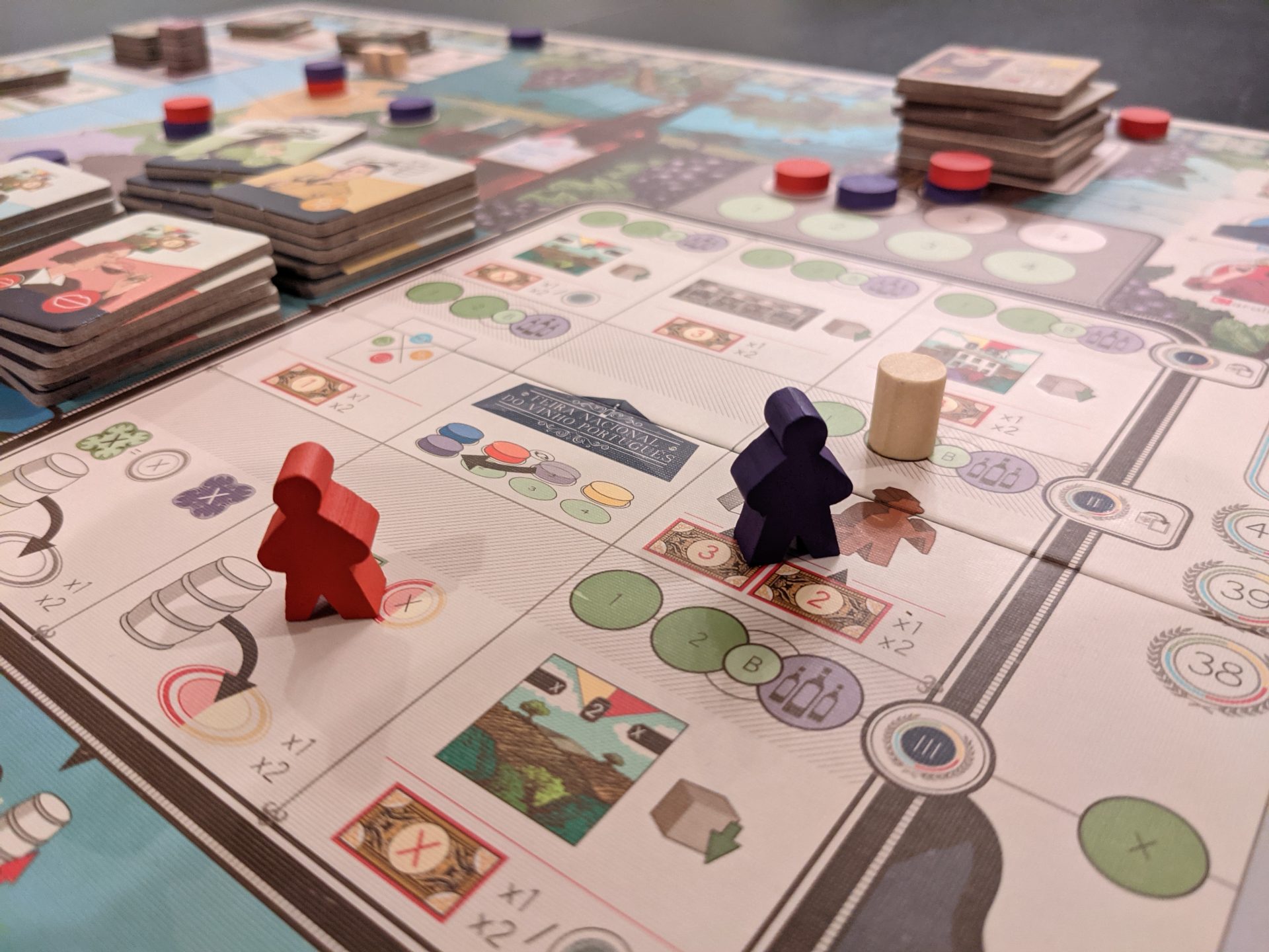 Games We Love: Vinhos Deluxe Edition – Meeple Mountain