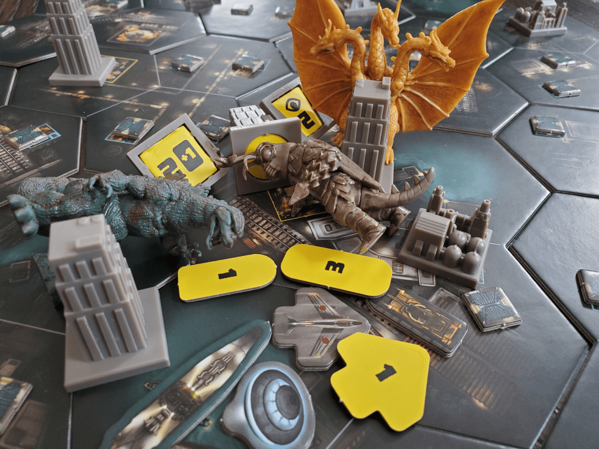 Godzilla: Tokyo Clash Game Review – Meeple Mountain