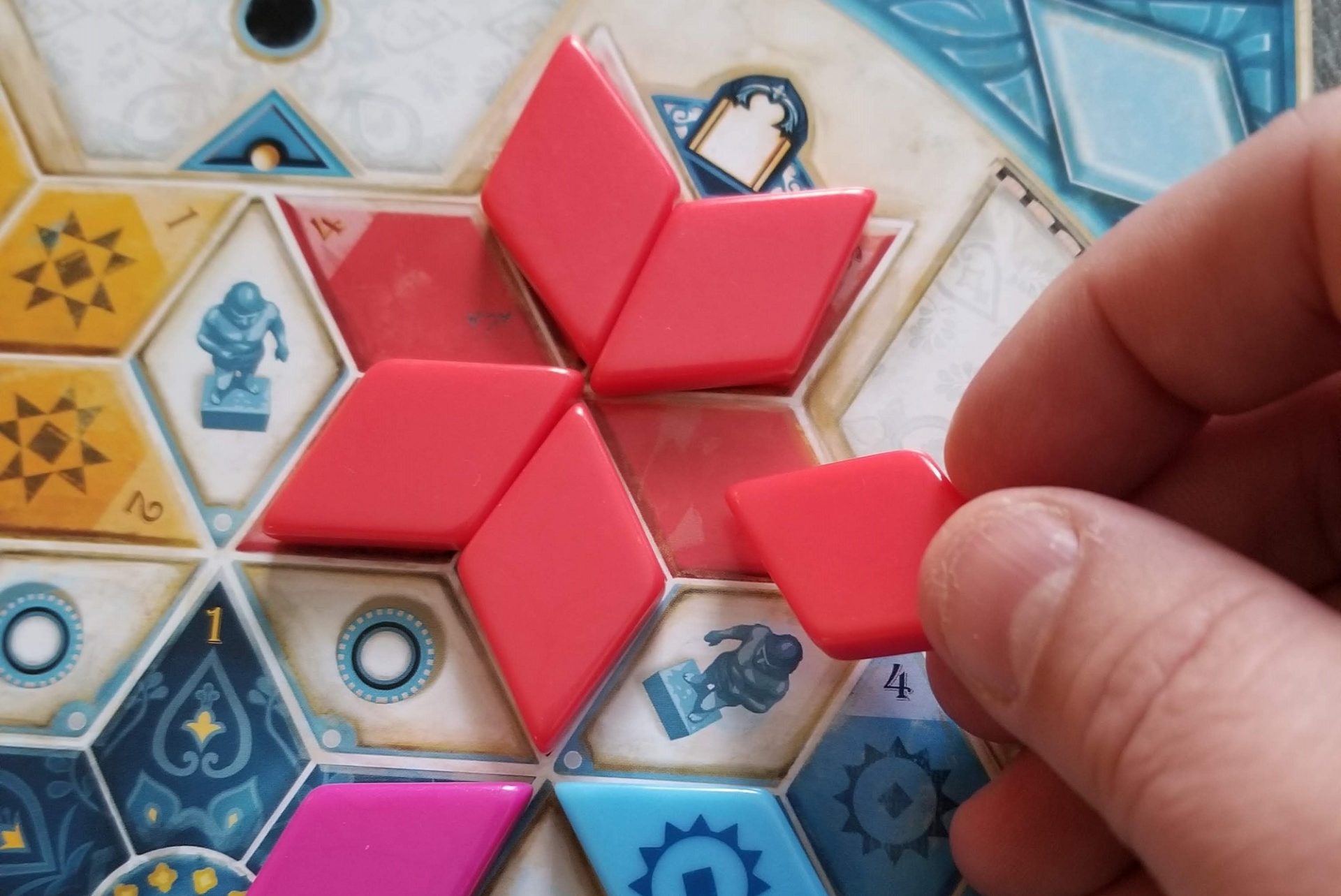 Azul: Summer Pavilion Game Review – Meeple Mountain