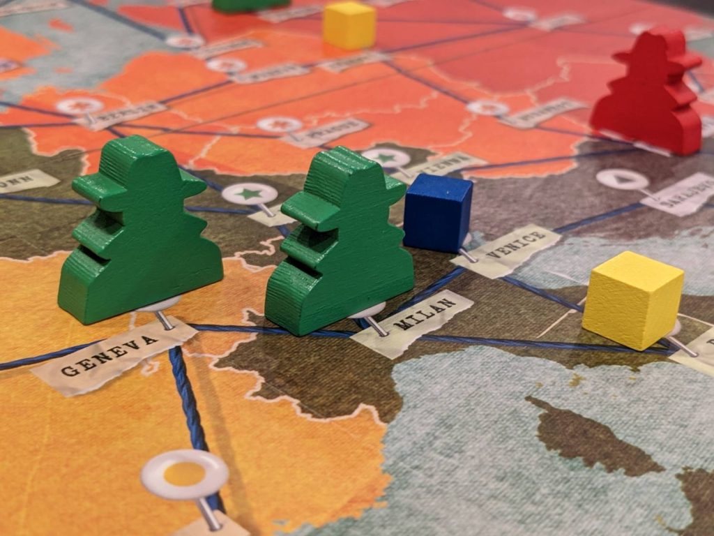 Covert Game Review – Meeple Mountain