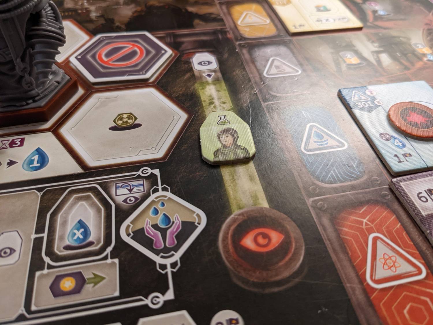 Anachrony Game Review – Meeple Mountain