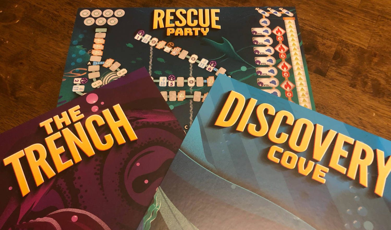 Bargain Basement Bathysphere Game Review – Meeple Mountain