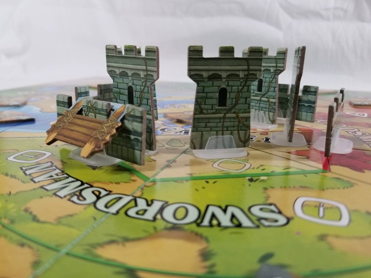 Castle Panic: Big Box 2nd Edition Game Review – Meeple Mountain