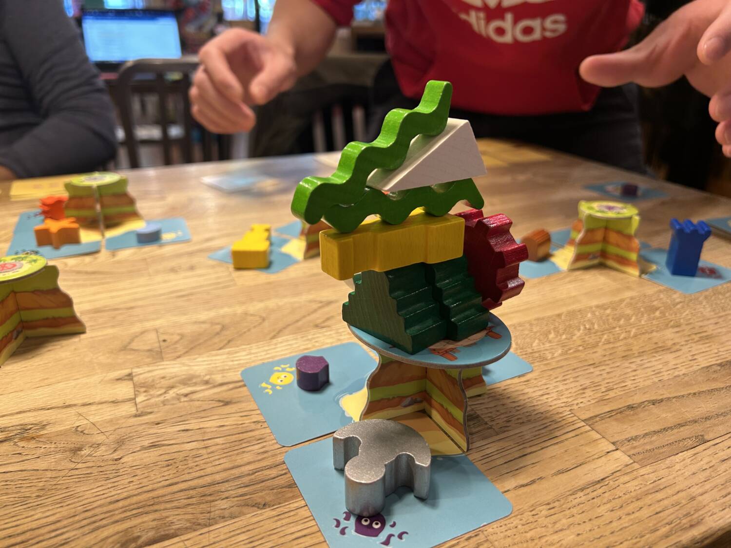 Flotsam Float Game Review – Meeple Mountain