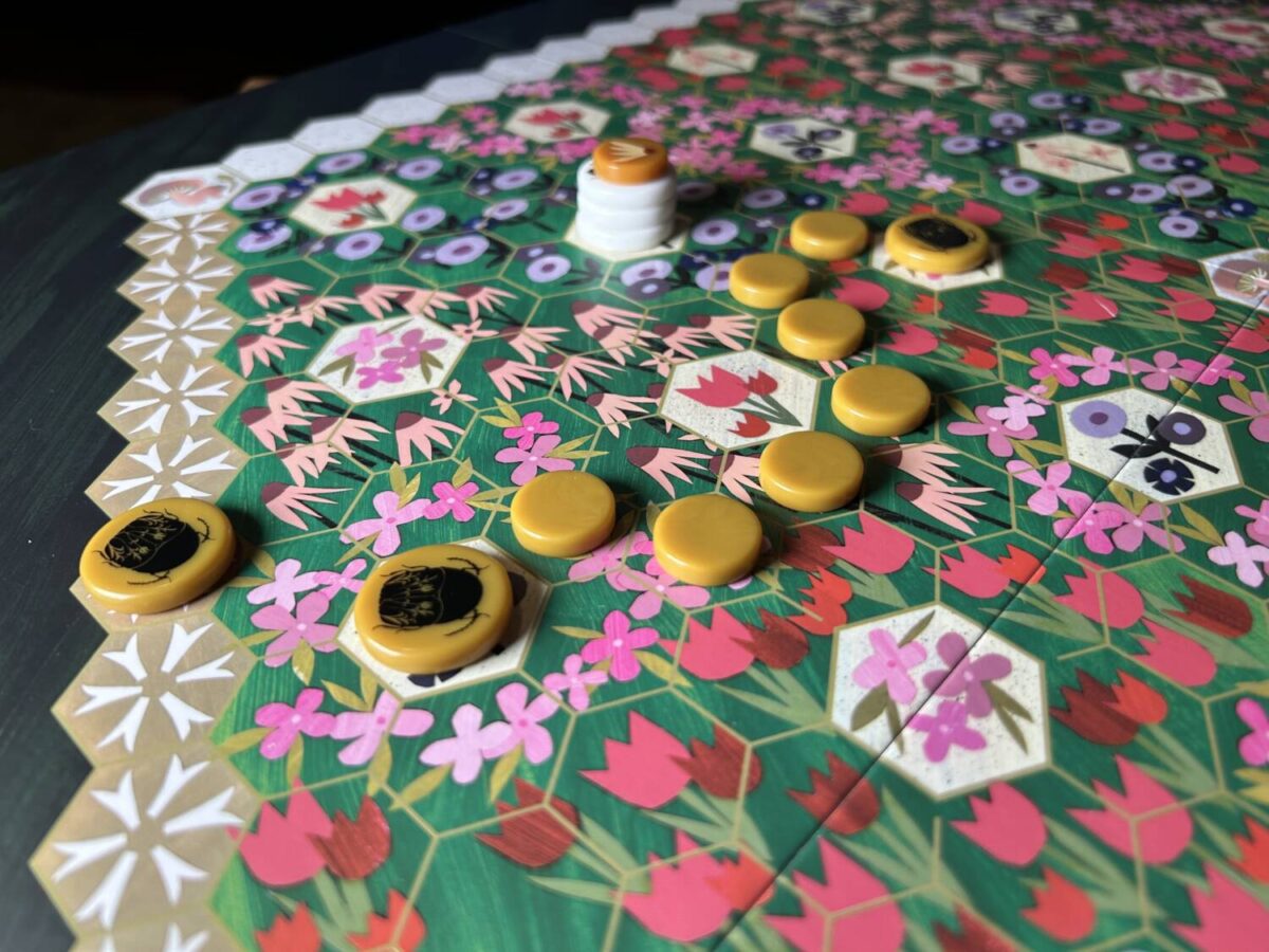 Garden Guests Game Review – Meeple Mountain