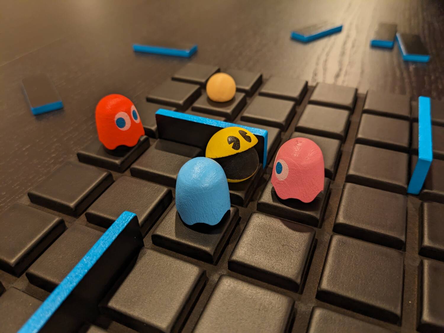 Quoridor Pac-Man Game Review – Meeple Mountain