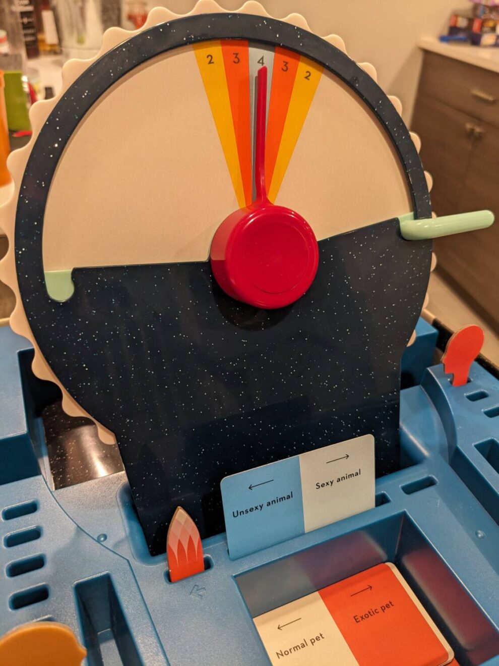 Wavelength Game Review – Meeple Mountain