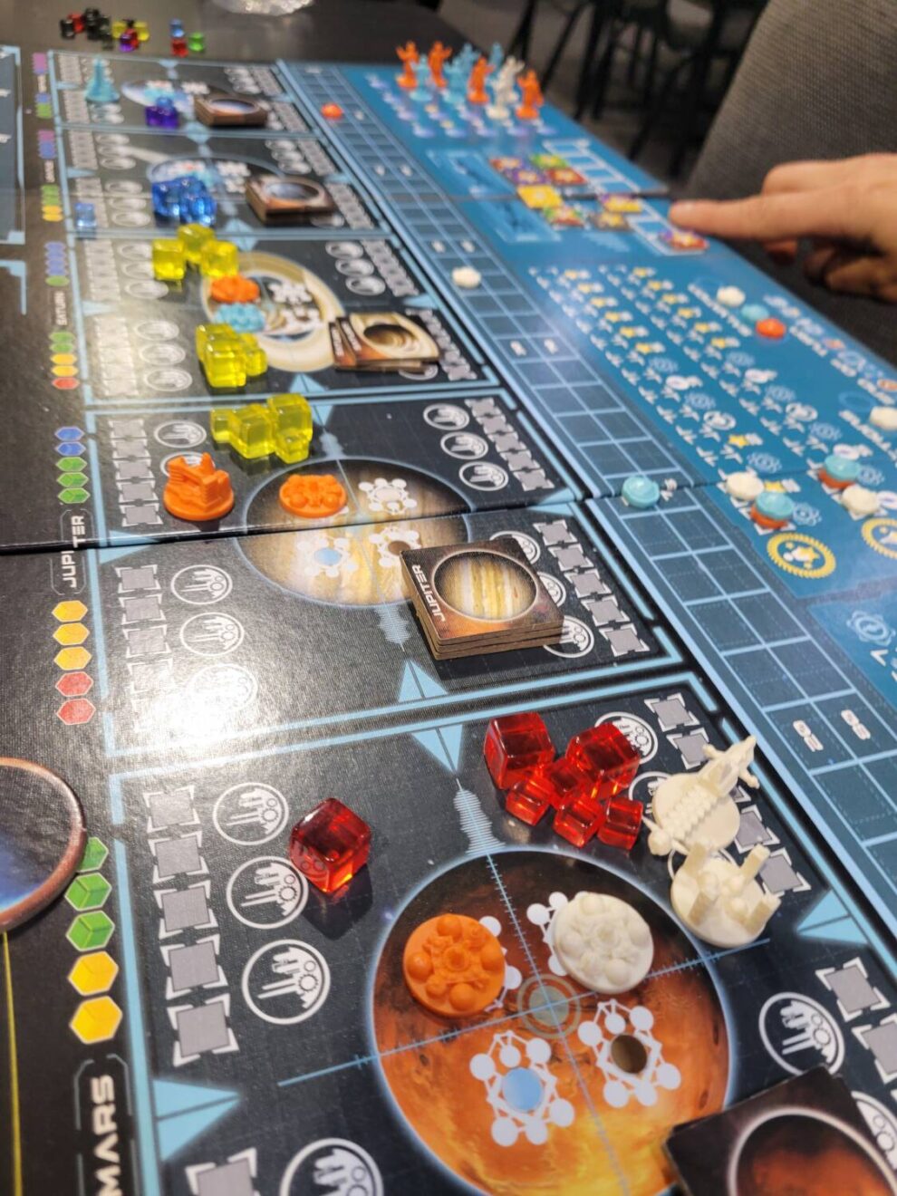 Starship Interstellar Game Review – Meeple Mountain