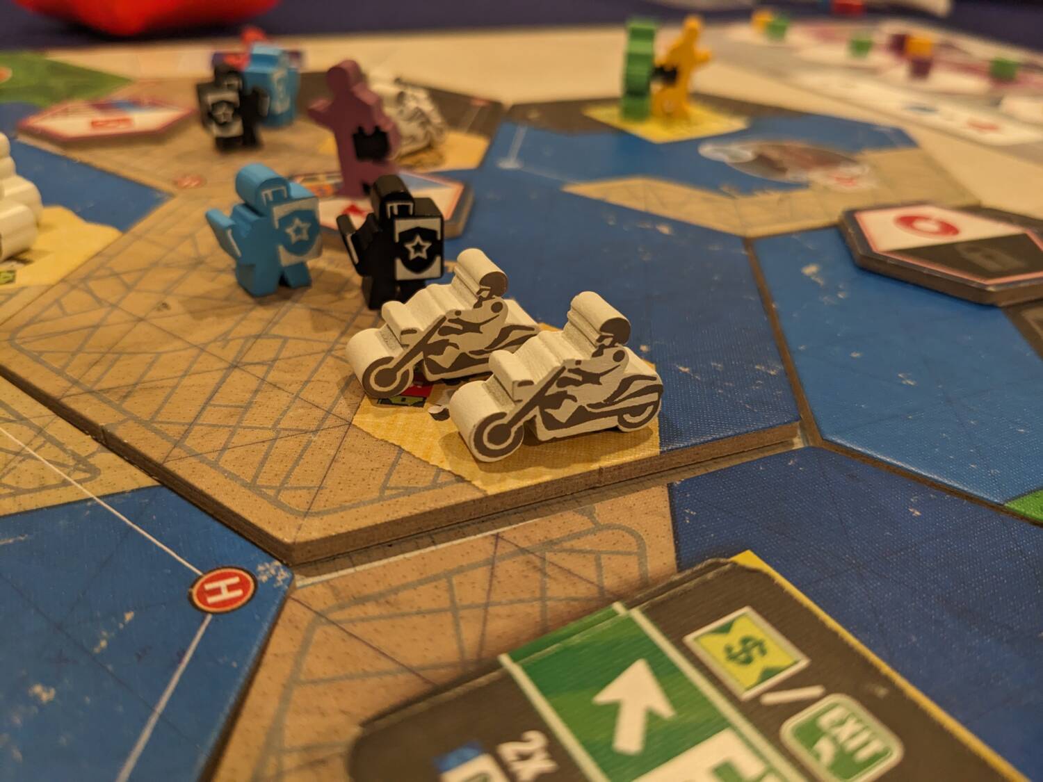 Escape Plan Game Review – Meeple Mountain