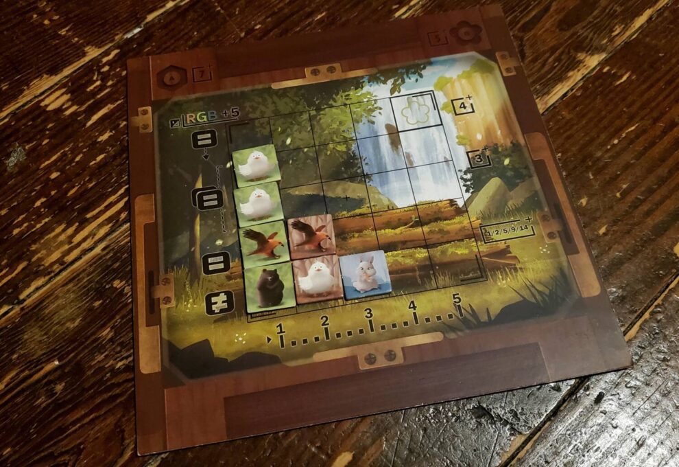 Loco Momo Game Review – Meeple Mountain